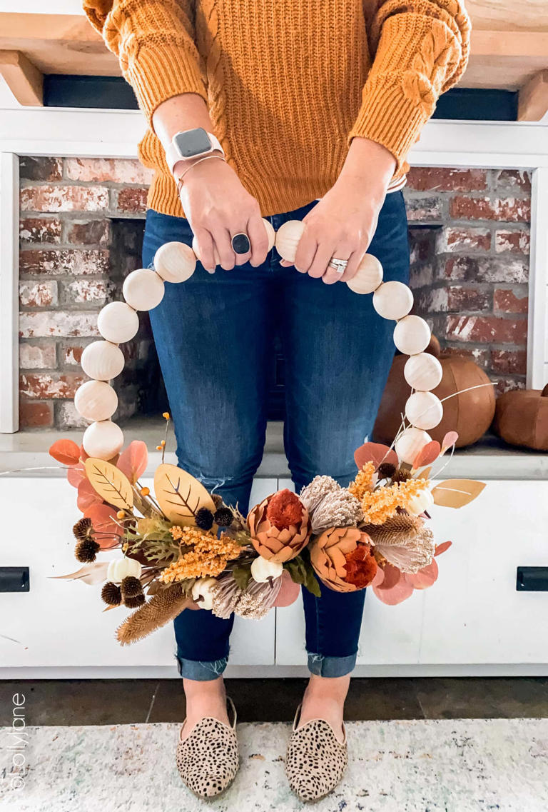35+ wood bead crafts that go way beyond garlands