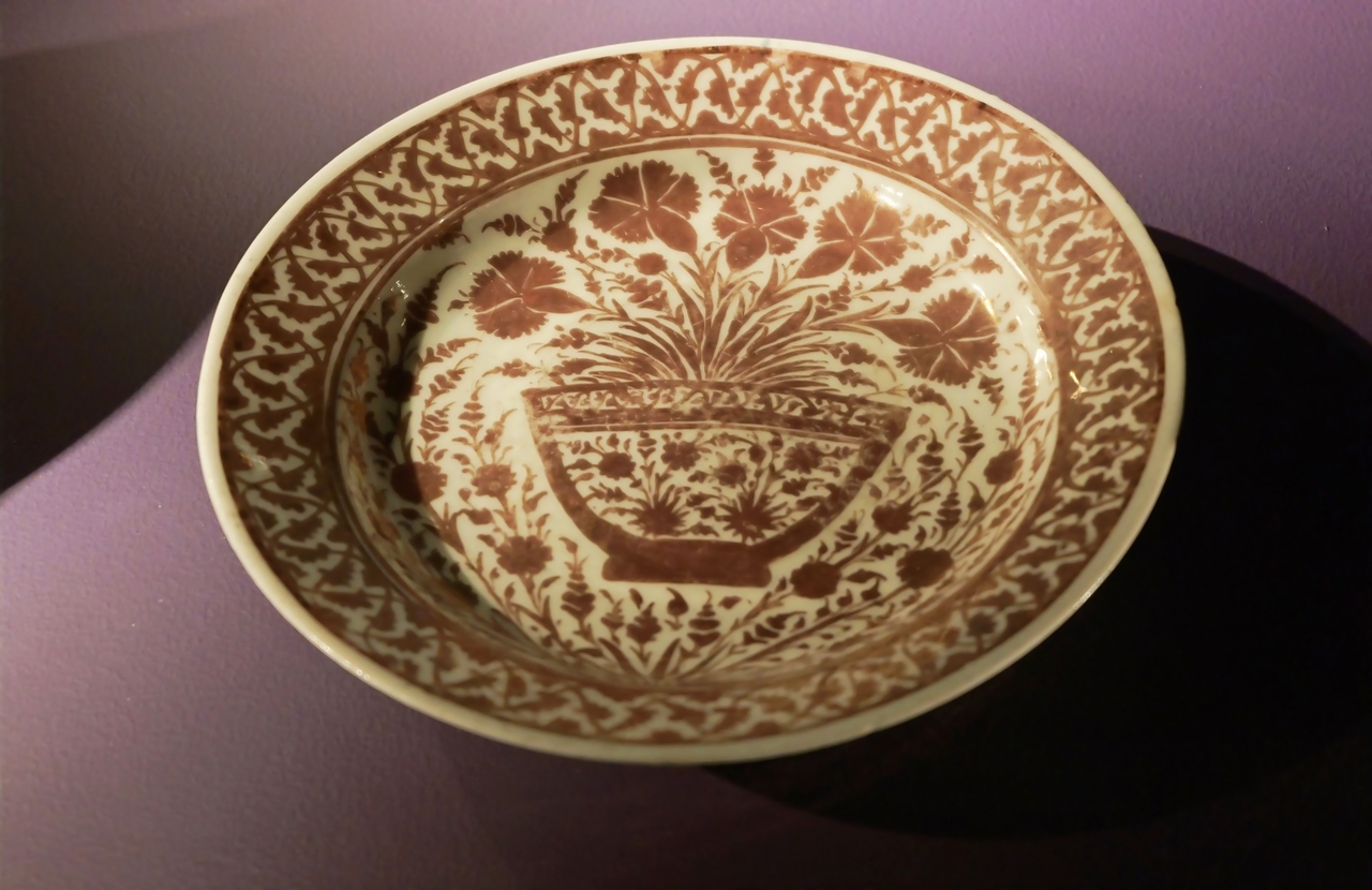 盘、碗、杯 伊朗 釉陶 1650-1700年 卢浮宫