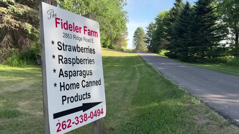 Farmers markets open as Kewaskum grower faces weather swings