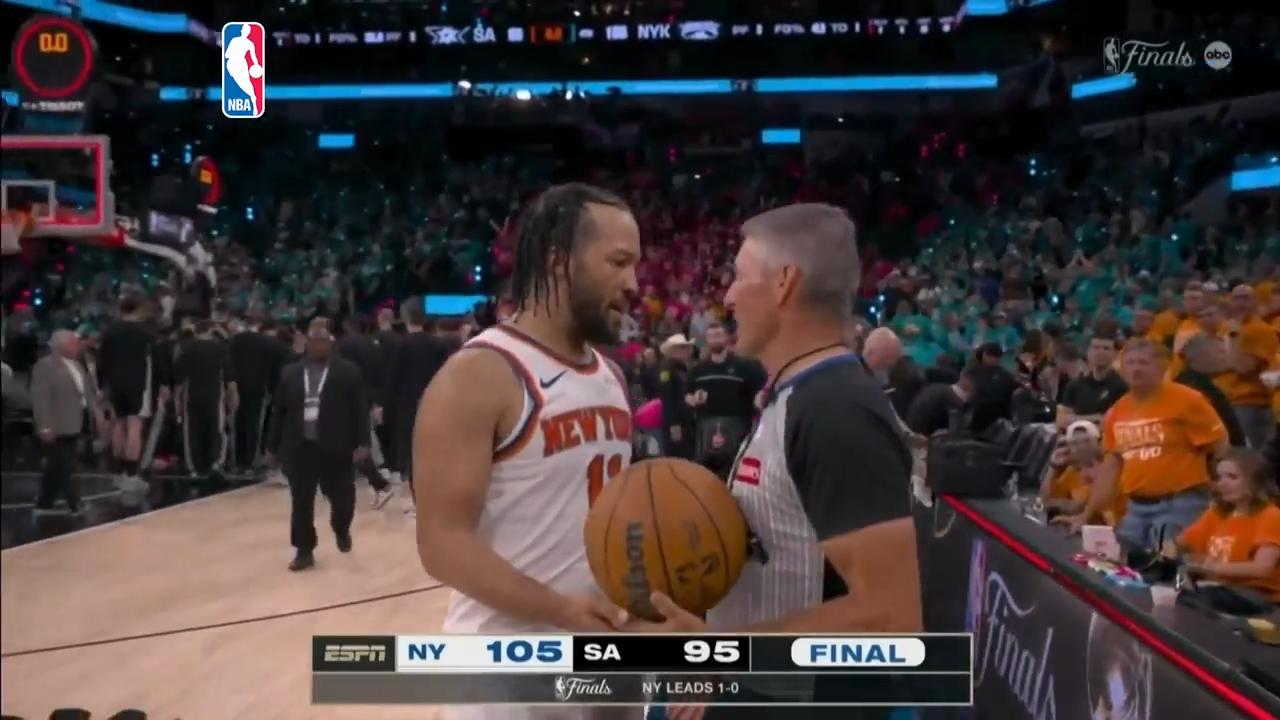 Brunson shakes off injury to score 30 as Knicks steal Game 1 from Spurs