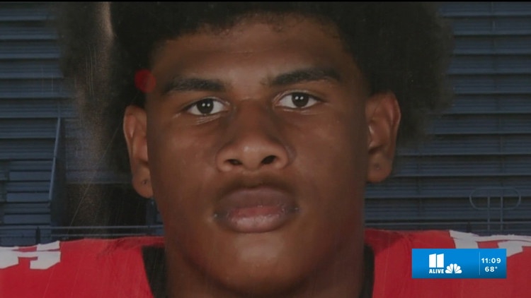 Loganville mom, head coach mourn loss of beloved 16-year-old football ...