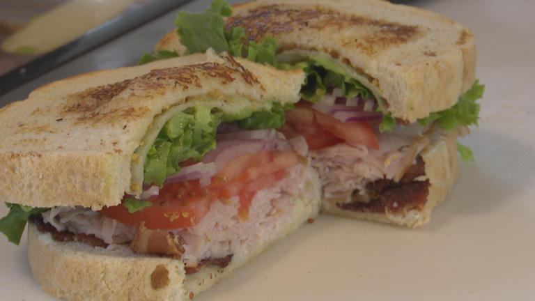 LemonMe Albion brings breakfast, deli sandwiches to town