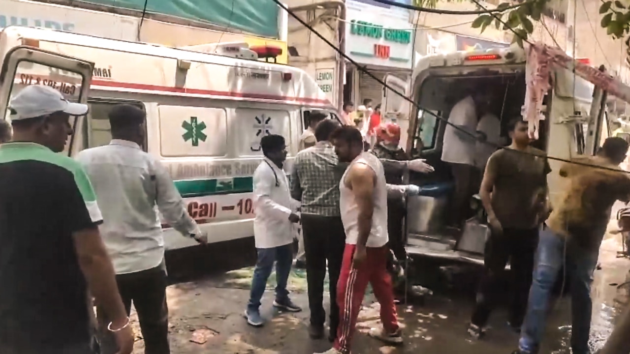 Malviya Nagar fire: Father in ICU, man and seven members of Agarwal ...