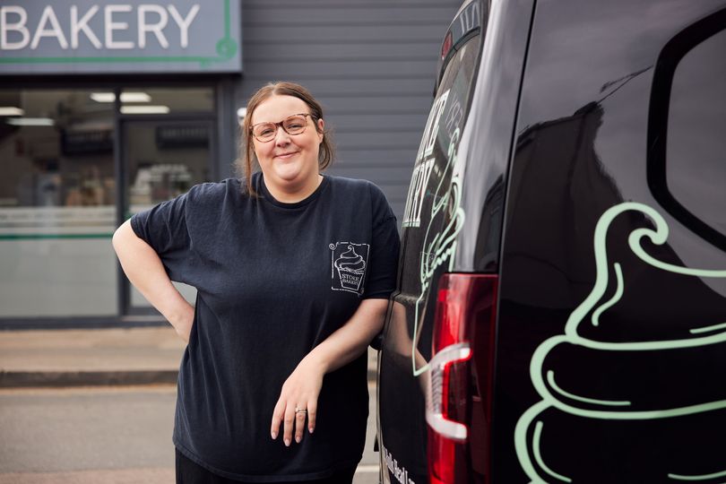 Moment hapless thief breaks into Coventry bakery to steal £60