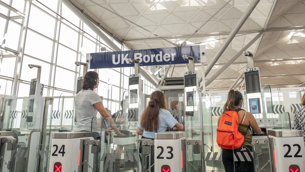 UK weighs nationwide flight ban for unruly passengers