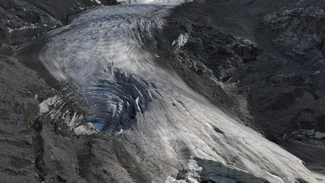 Earth’s irreversible climate tipping points