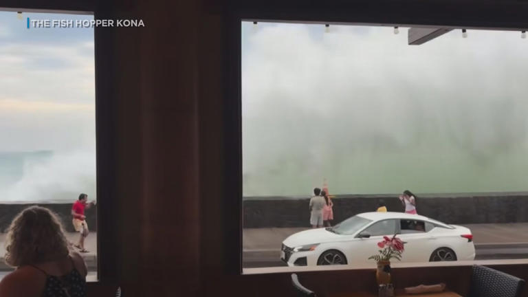 Big waves make a splash in Kailua-Kona