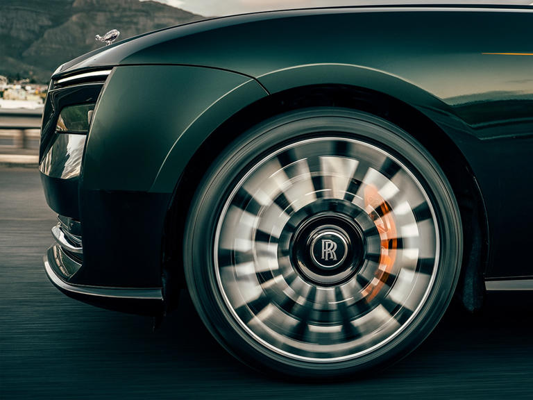 Did the Rolls-Royce Spectre Series II just reset the EV benchmark again?