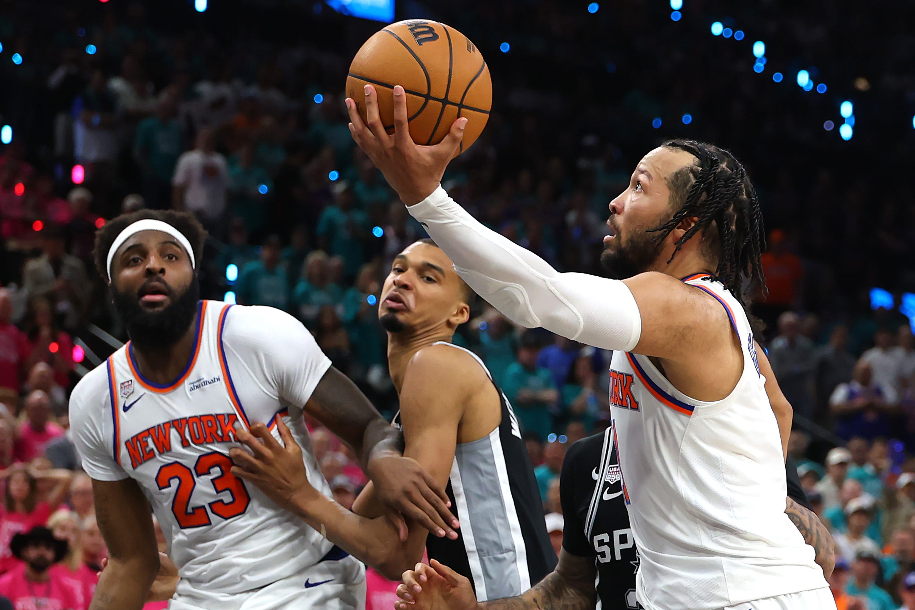 Jalen Brunson fuels Knicks over Spurs in NBA Finals Game 1: Live takeaways