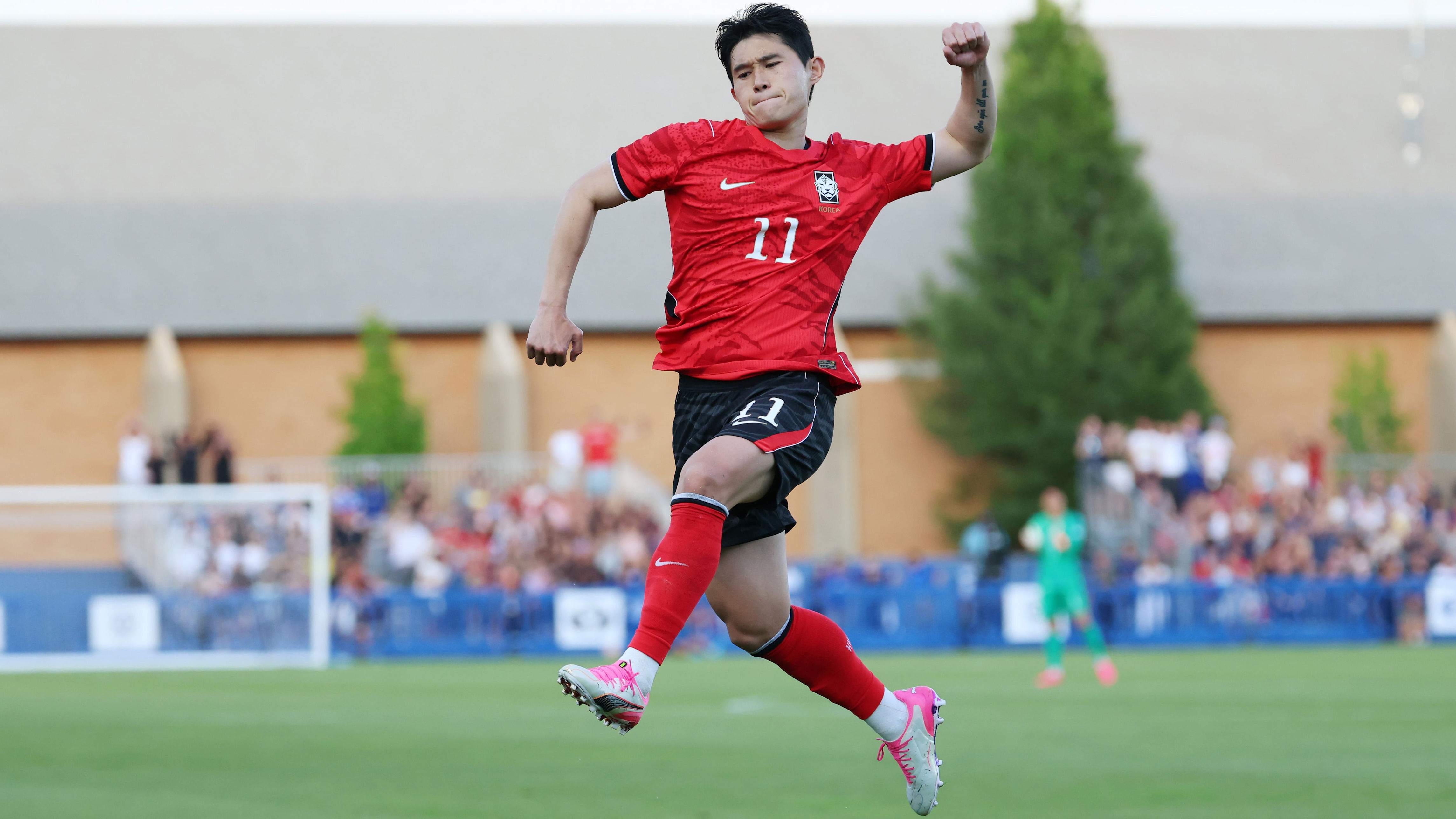 Lee Dong-gyeong emerges as World Cup substitute 'joker'