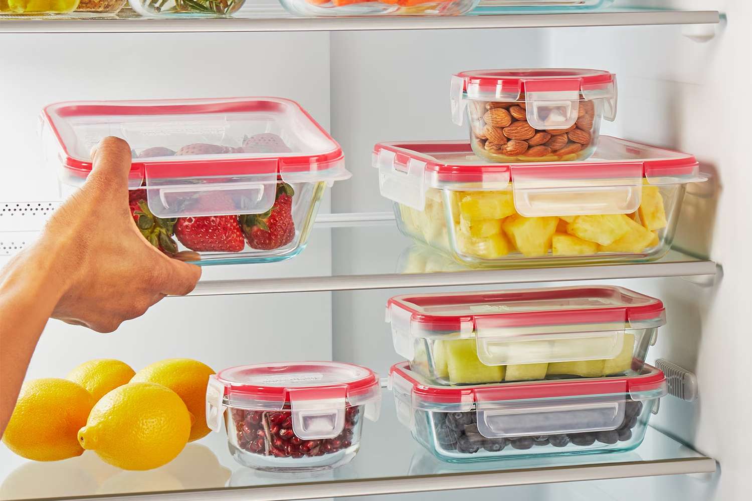 Pyrex Freshlock containers have Walmart shoppers ditching plastic for ...