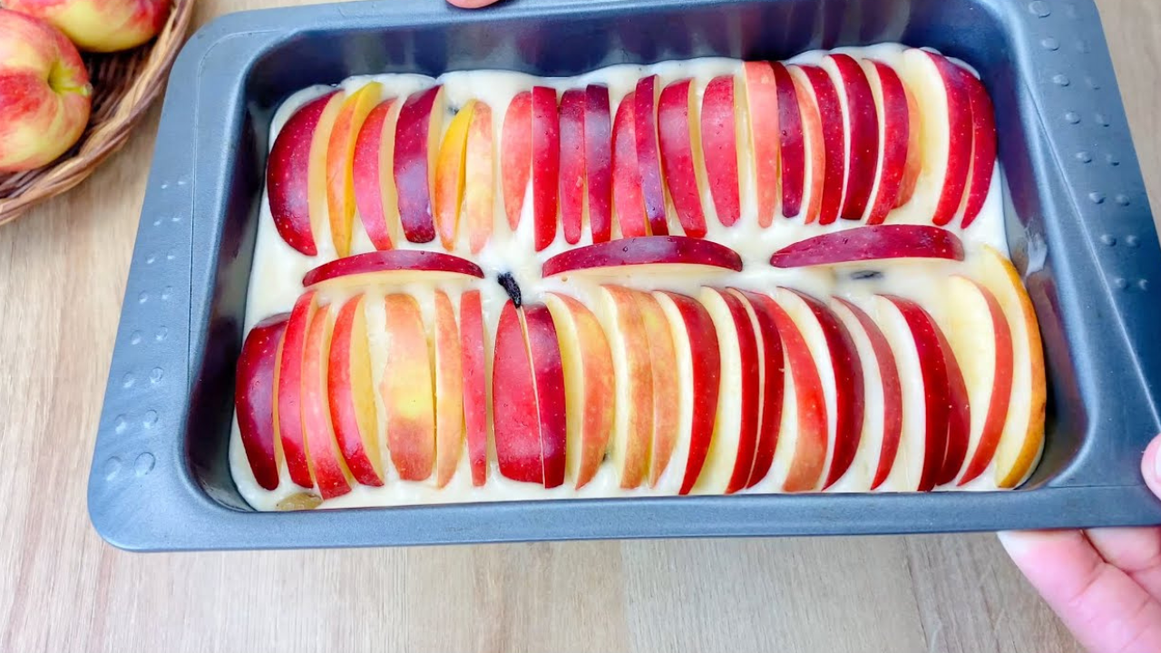Fast homemade apple cake with basic ingredients
