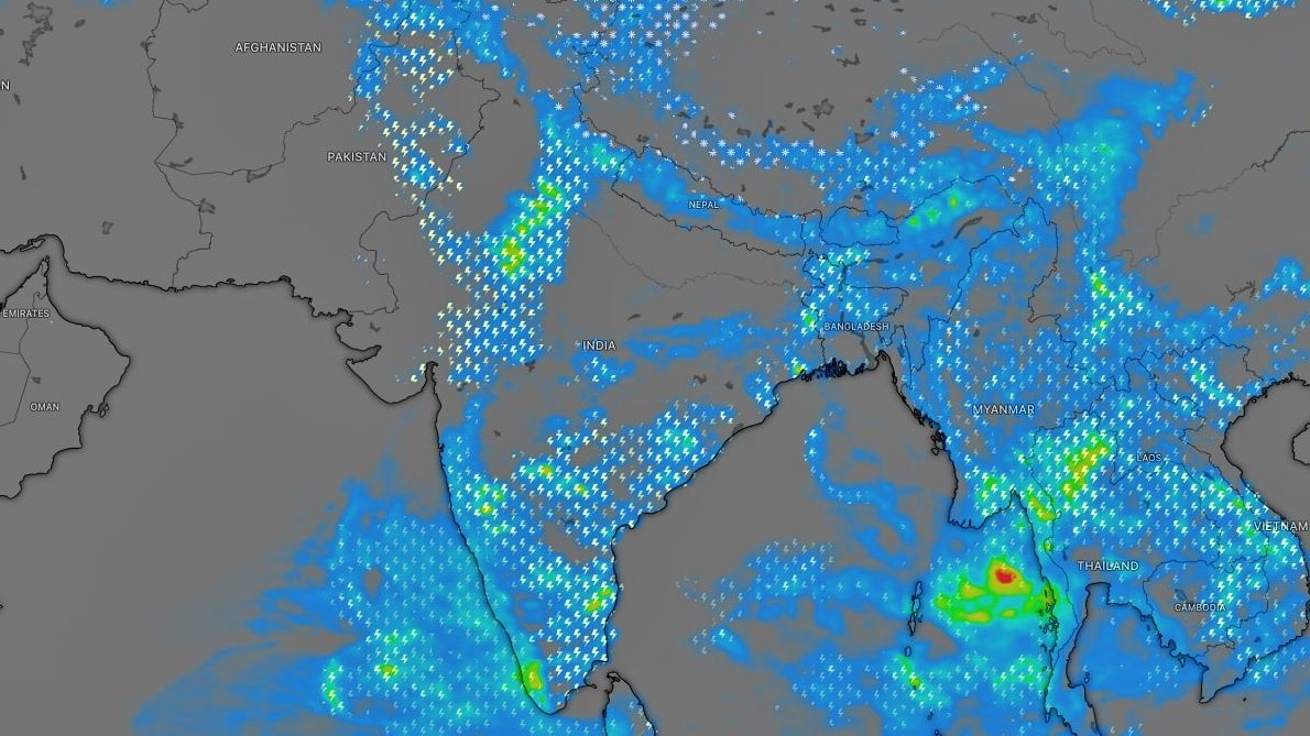 Monsoon enters India with thunderous knock via Kerala, IMD warns of ...
