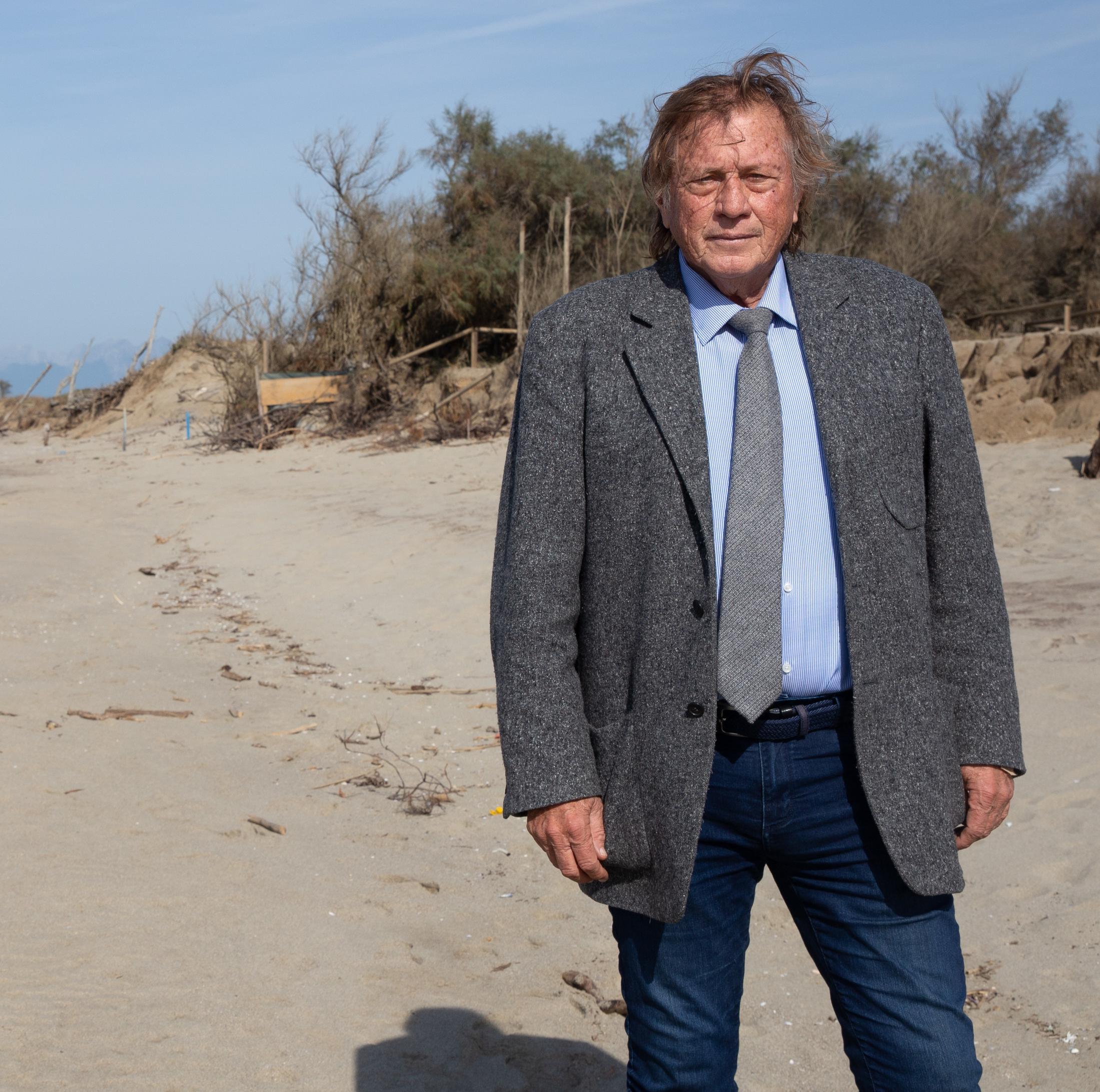 Fortini in spiaggia: "Da domenica al via le multe"