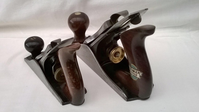 10 of the best tools to look for and buy at garage sales
