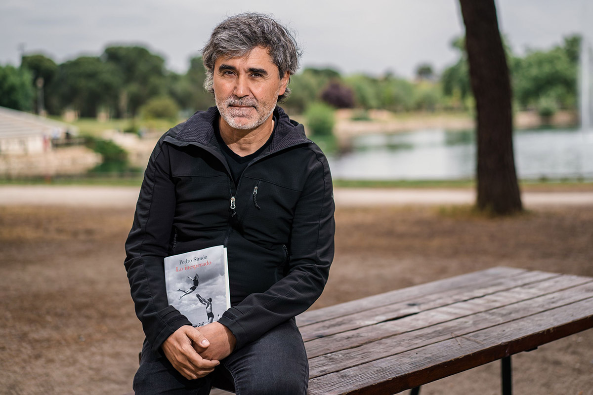 Pedro Simón: «Me gusta que mis libros te lean, más que tú los leas»