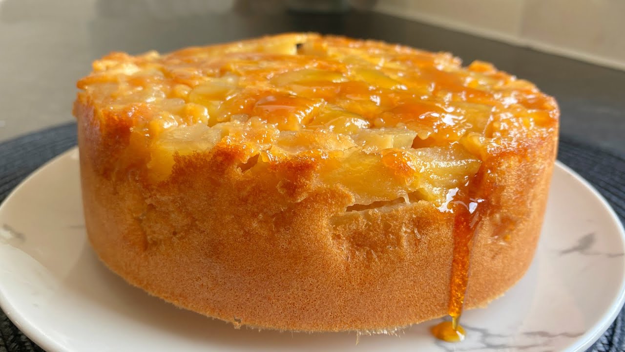 Homemade apple cake that always turns out perfect