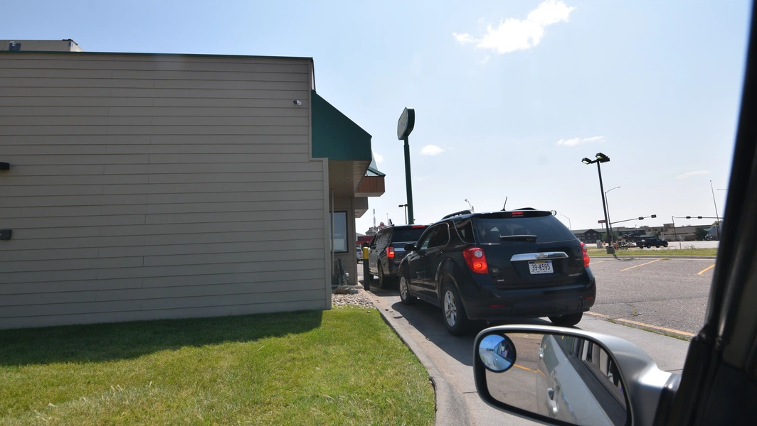 12 regional and international fast food chains in the US
