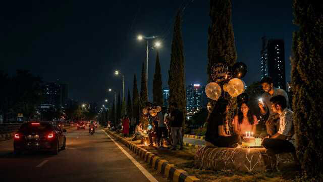 Hyderabad's 'birthday road' goes viral, cakes cut on 'dividers'