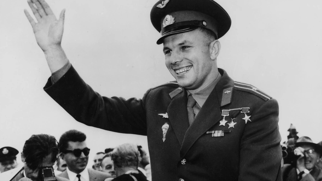 Apollo 11: The first human moon landing
