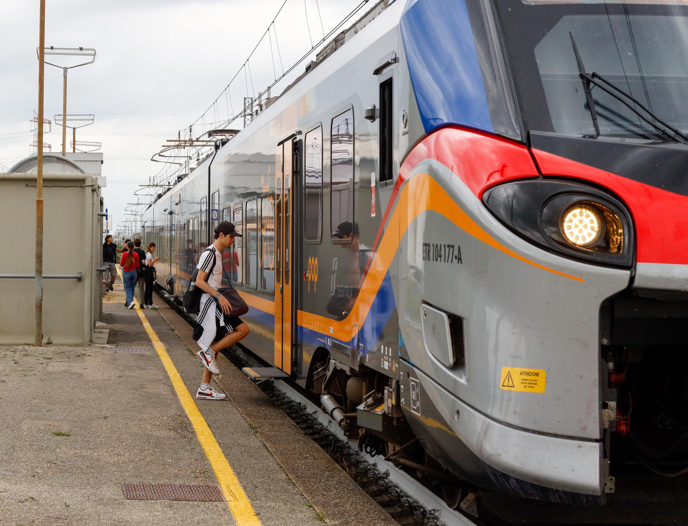 Regionali, fermata Pratignone. La città metropolitana dice sì