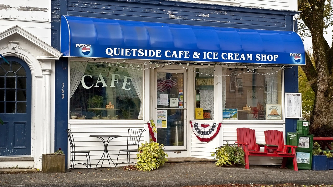 Cafés and diners showcasing Maine’s local character