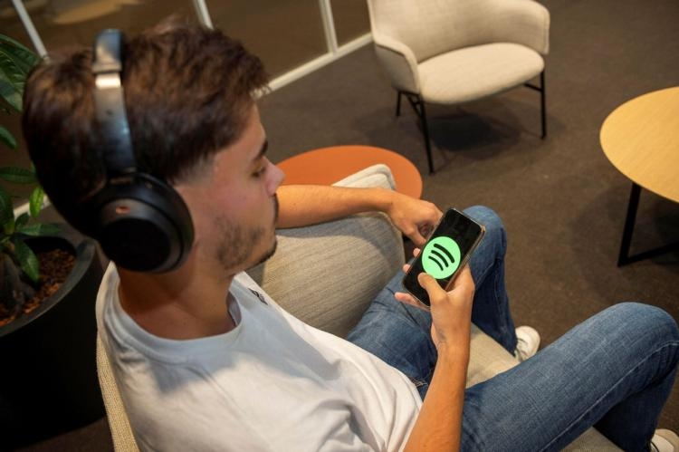 « La machine Spotify », quand la musique façonne… la marchandisation de ...