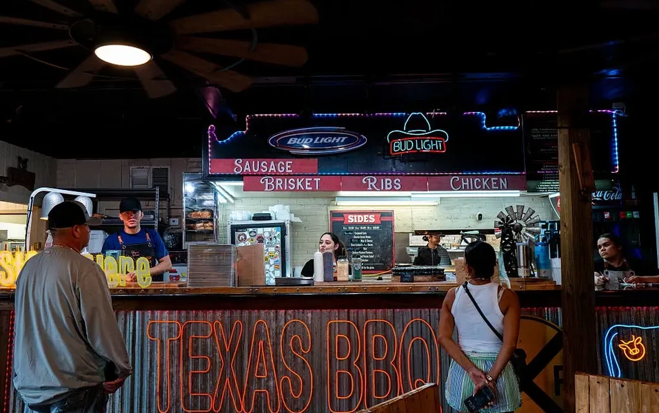 Rising beef prices push Texas BBQ icons to closure