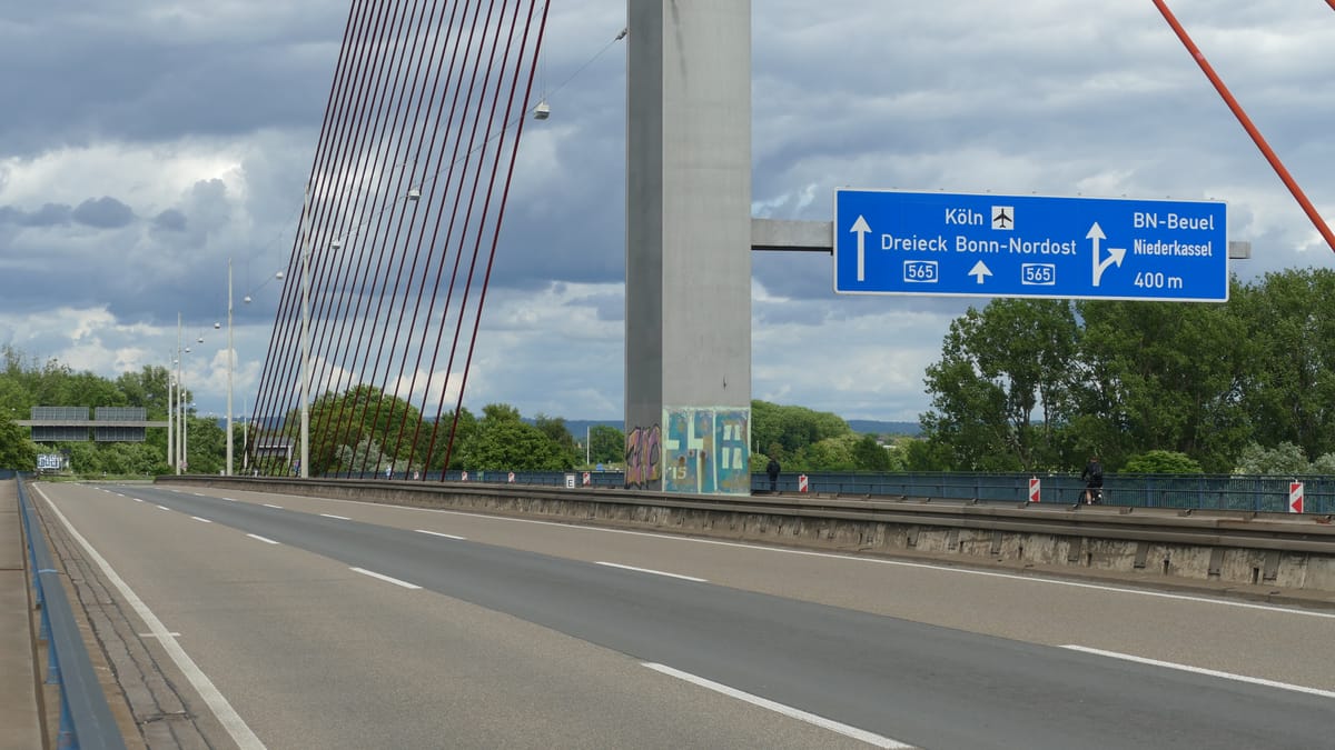 Vollkatastrophe: Bonner Nordbrücke jetzt voll gesperrt