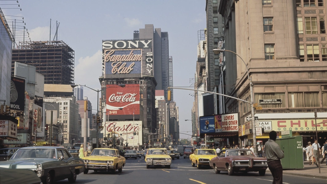 13 striking glimpses of life in the mid-1970s