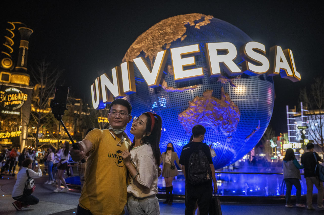 Comcast NBCUniversal to invest over $6 billion in UK to open first ...