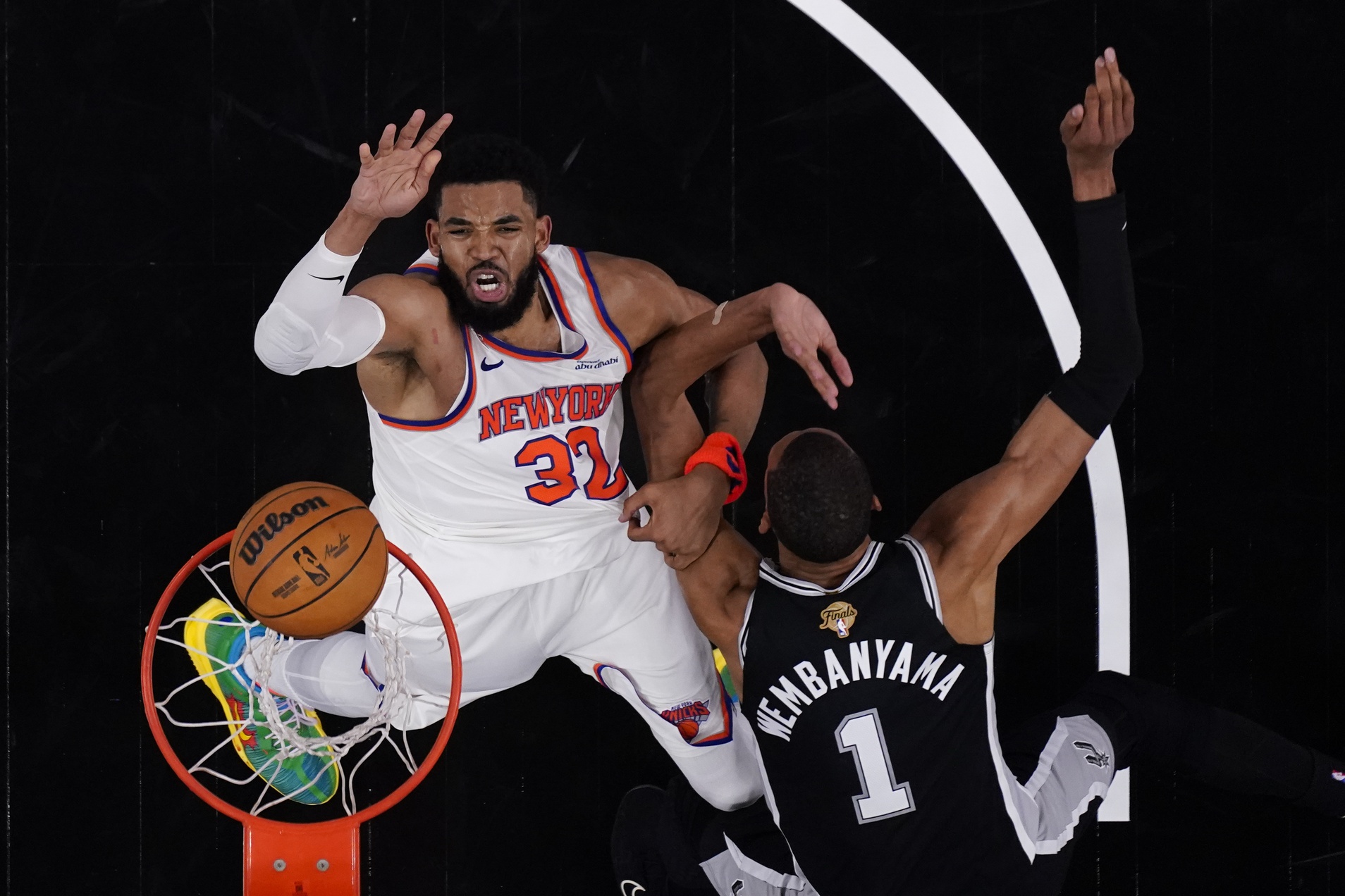 L’oeil de First Team : Karl-Anthony Towns a « relevé le défi » face à ...