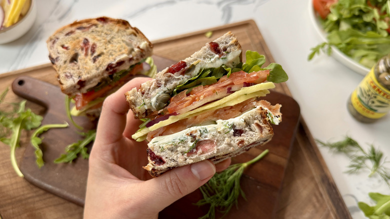 Smoked salmon sandwich recipe with all the fixings