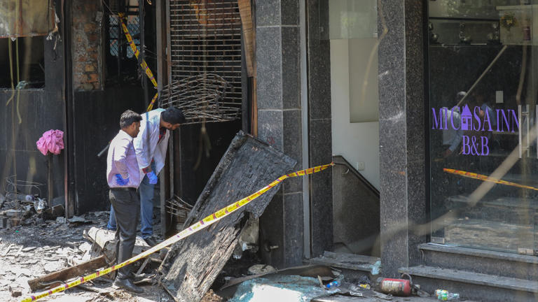 Zeker 21 doden bij brand in hotel New Delhi, veel buitenlanders
