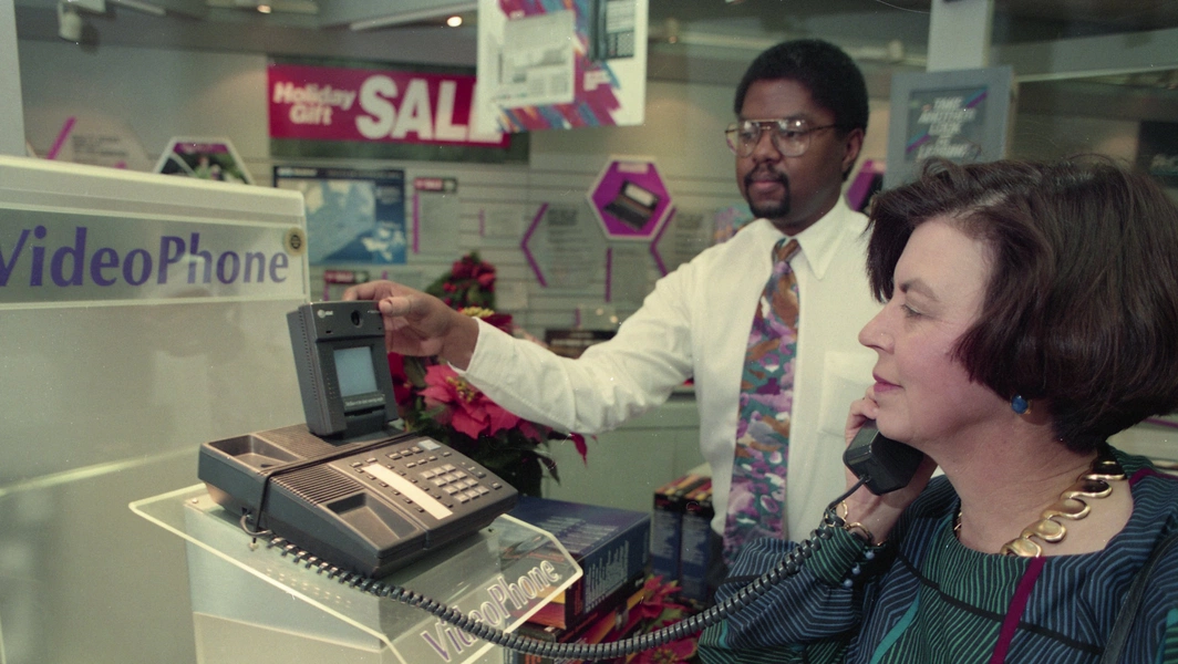 12 vintage ads that predicted the future