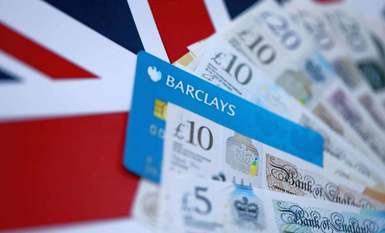 Barclays workers win pay rise in new Unite agreement