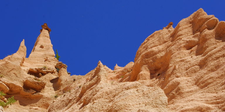 Visiting Italy’s Grand Canyon: red rock hikes and lake swims