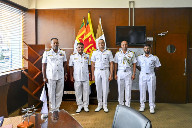 Sri Lanka Navy welcomes INS Airavat