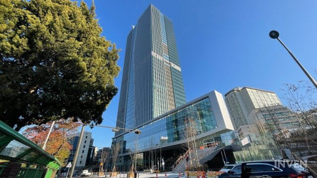 Netmarble to sell headquarters for ₩697.6 billion to secure financial ...
