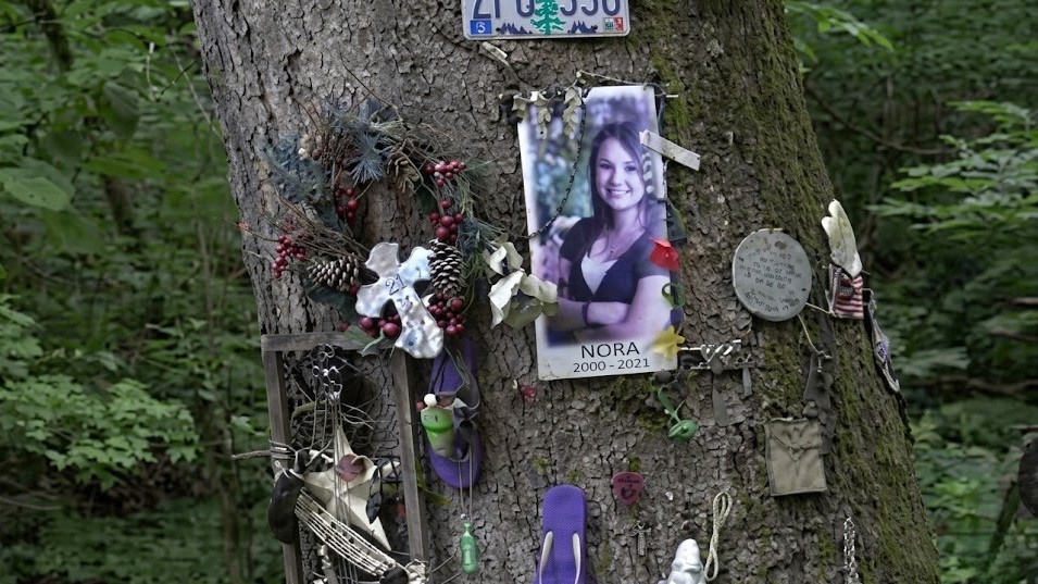 2 Beste Freundinnen Lockten Die 16-Jährige In Den Wald - Ihre Letzte ...