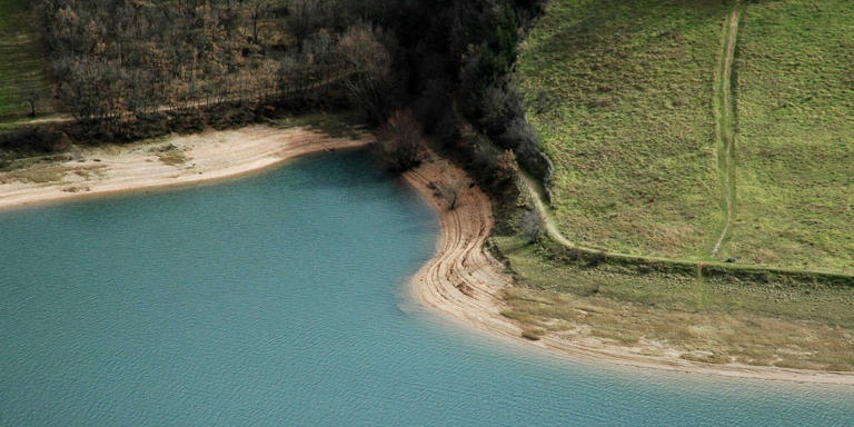 Visiting Italy’s Grand Canyon: red rock hikes and lake swims