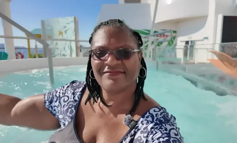 US woman who lives full-time on a cruise ship shares how much it costs ...