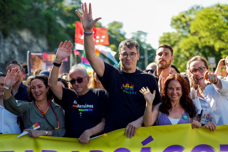 Hungarian prosecutors drop charges against Budapest mayor for ...