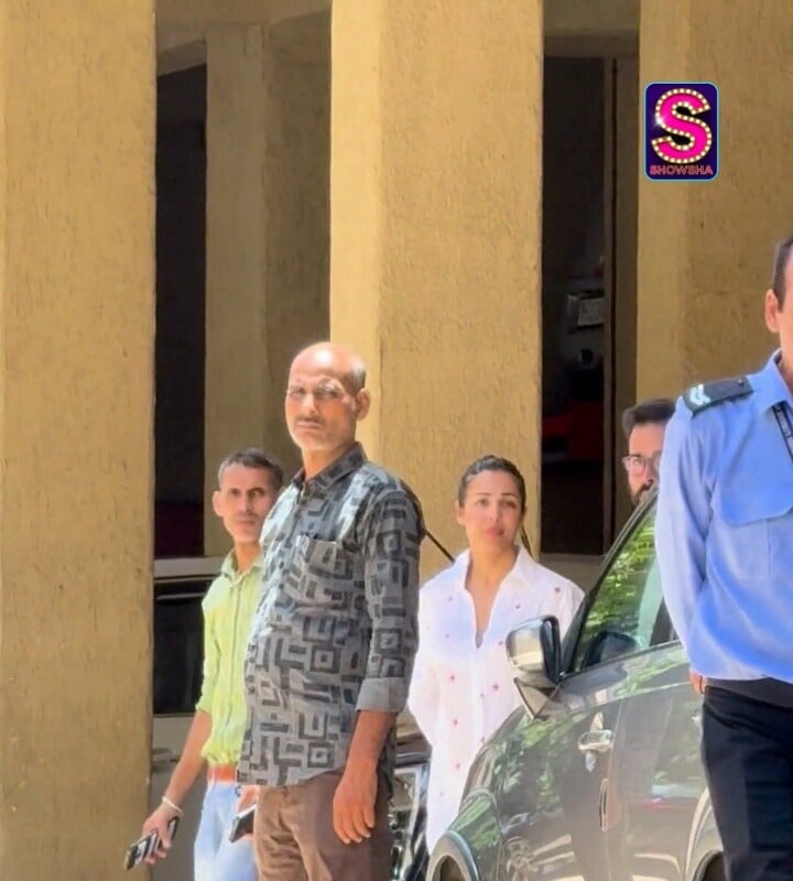 Heartbreaking scenes: Malaika Arora arrives at Pahlaj Nihalani's funeral
