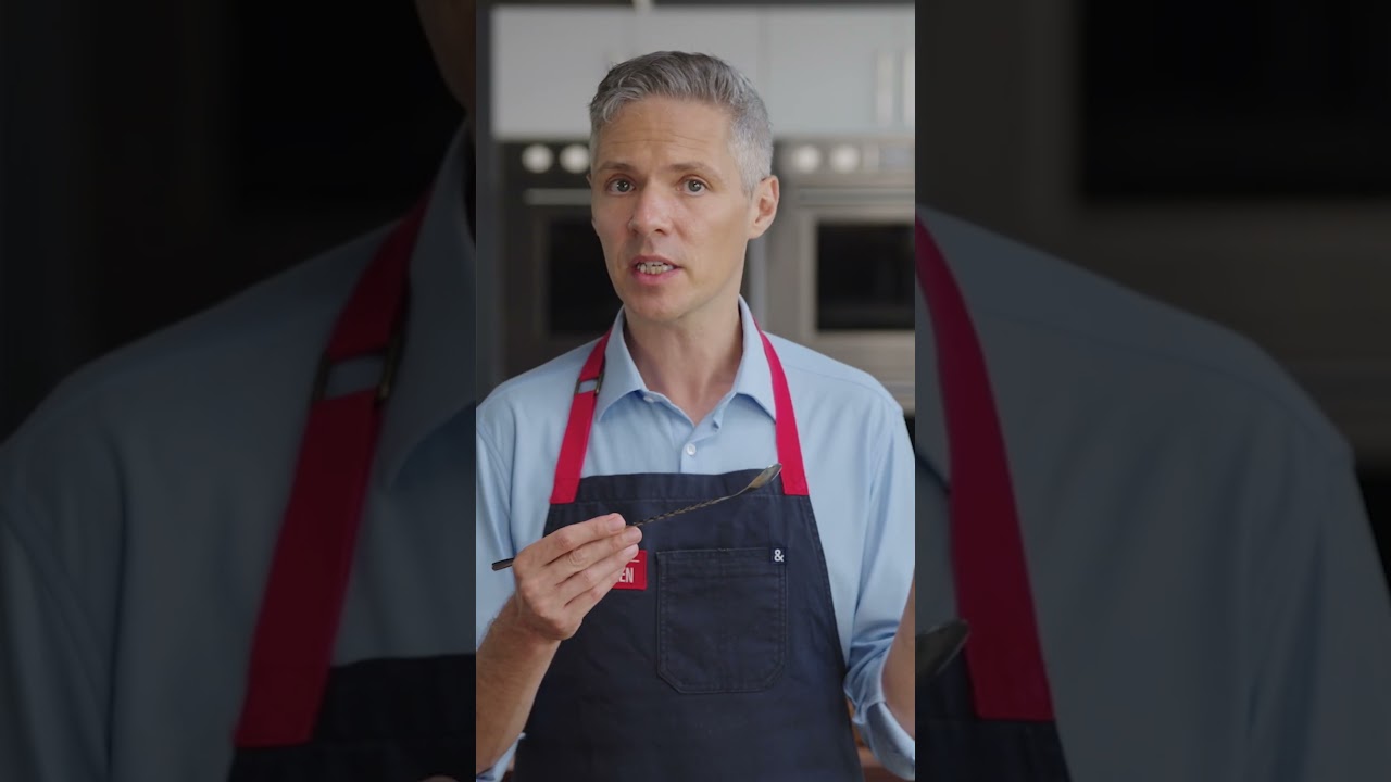 How to properly stir your favorite cocktails like a pro