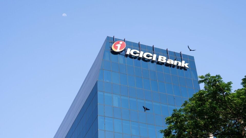 ICICI Bank share price: Motilal Oswal sees 41% upside. Should you buy?