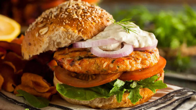 Hrithik Roshan's personal chef shares zero-carb, no-bread burger recipe