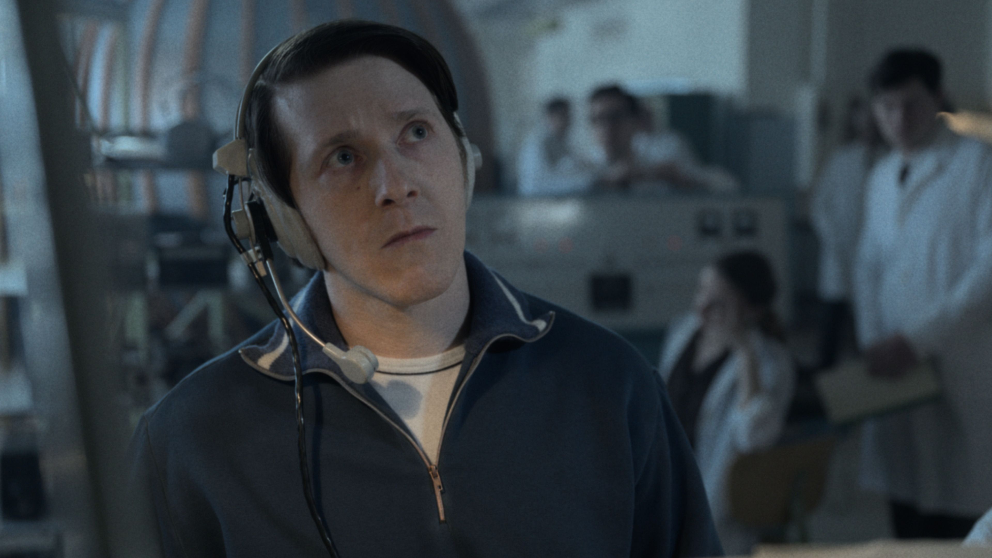 Apple TV's new 8-part sci-fi series debuts to solid Rotten Tomatoes ...