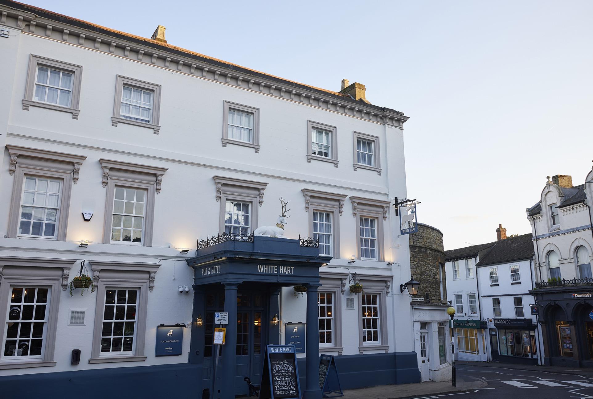 Buckingham pub's application for 98 inch screen among latest Bucks ...