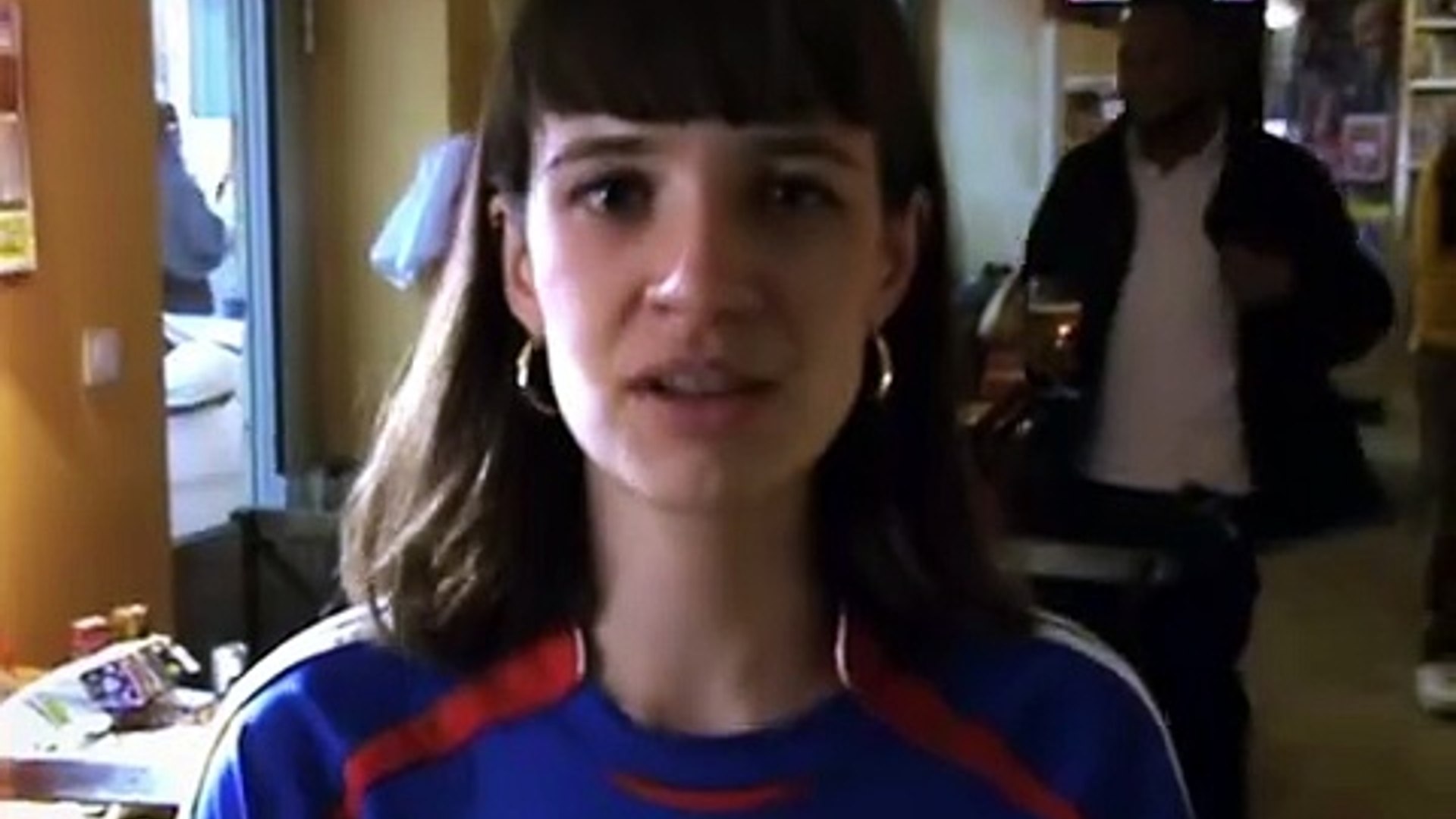 Asfar Shamsi, la rappeuse qui chante la finale perdue du Mondial 2006 ...